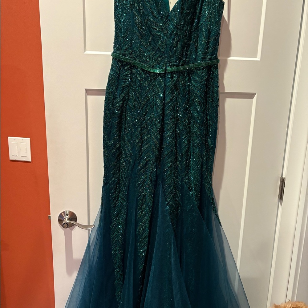 Green Mermaid Evening Gown - Gem